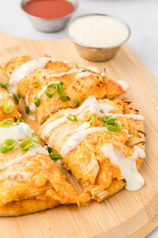 20 Mouthwatering Chicken Flatbread Ideas for Quick and Easy Meals