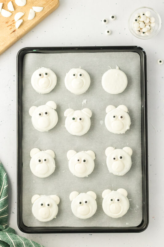 No-Bake Polar Bear Oreos for a Fun Winter Dessert Idea